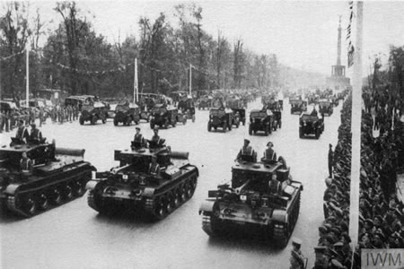 Berlin Victory Parade © IWM BU 9068 | QRH Museum